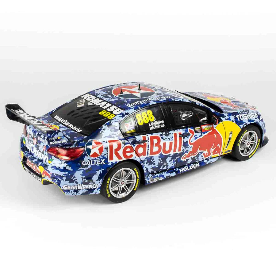 1:43 HOLDEN VF COMMODORE - RED BULL RACING #888 - LOWNDES/RICHARDS - 2 ...